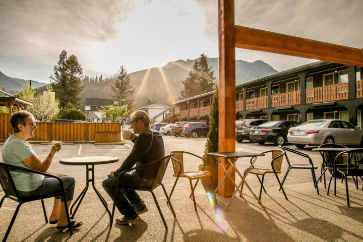 Crystal Springs Lodge - Invermere