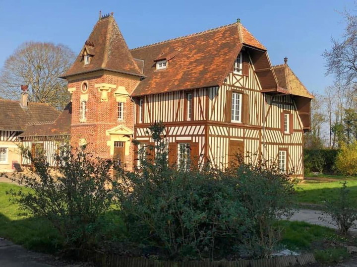 Manoir Normand Au Cœur D’un Domaine Equestre - Cabourg