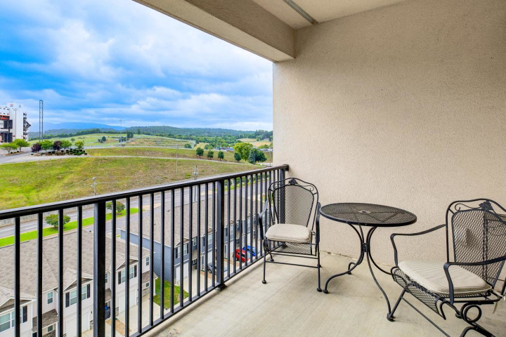 Walk To Bristol Motor Speedway: Retreat W/ Pool! - Bristol, TN