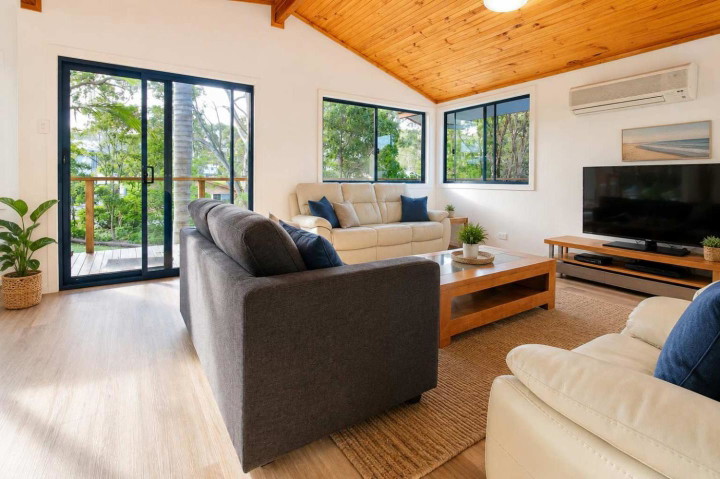Lockhart Leafy Cottage - Walk To Mollymook Beach - Ulladulla