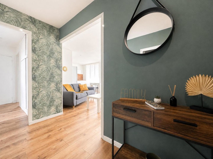 Residential Apartment - Portes De Lyon-parking - Bron