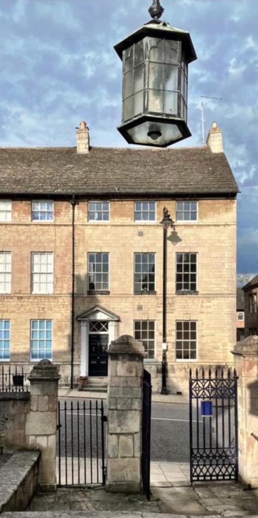 Luxury Apartment, 60 High St, St Martins - Stamford