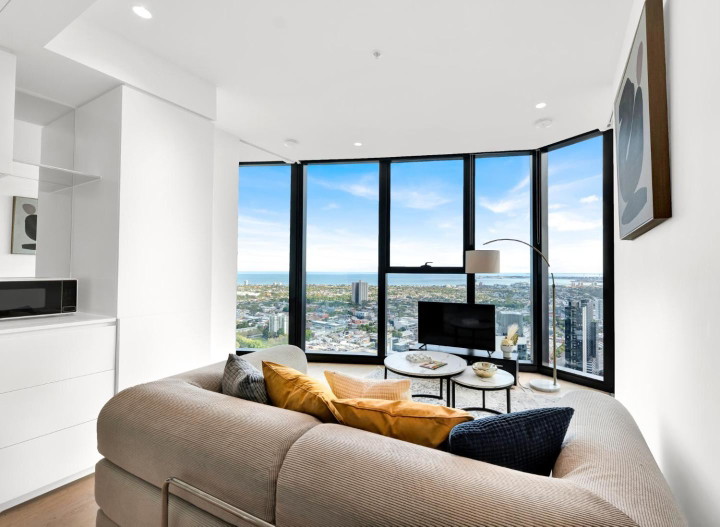 Jaw-dropping Views - Panoramic High-rise Retreat - Pool & Gym Access - St Kilda