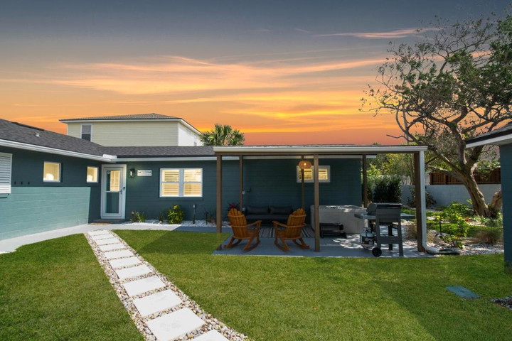 Coastal Blue Escape - St. Augustine, FL