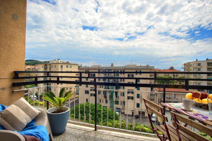 Appartamento Di Fronte Alla Pista Ciclabile Con 2 Camere Da Letto E Wifi - Imperia