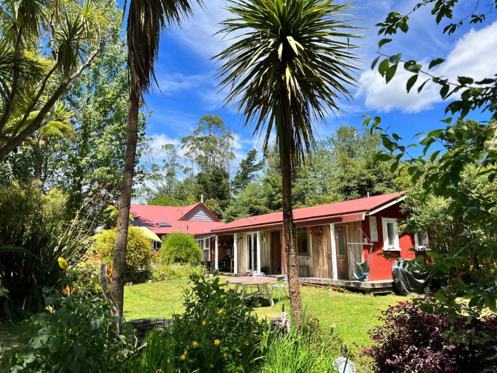 Greenstone Retreat - West Coast