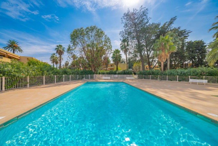 Les 15 Pins & La Mer - Piscines, Plage à 5min, Climatisation - Cannes