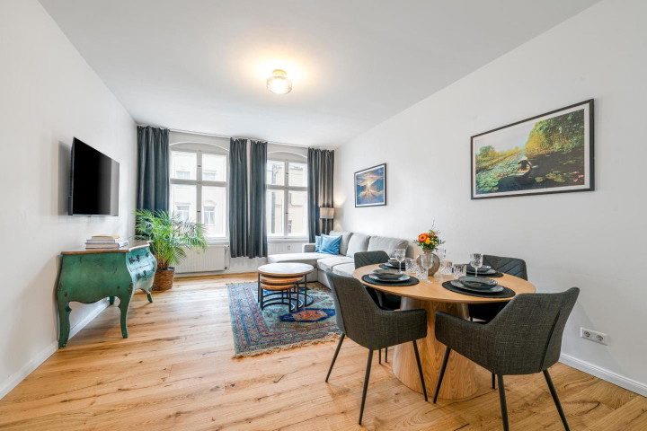 The Rheinsberger Mitte, 80m2, 2br & Living Room, Downtown Location, Sleeps 6 - Berlin