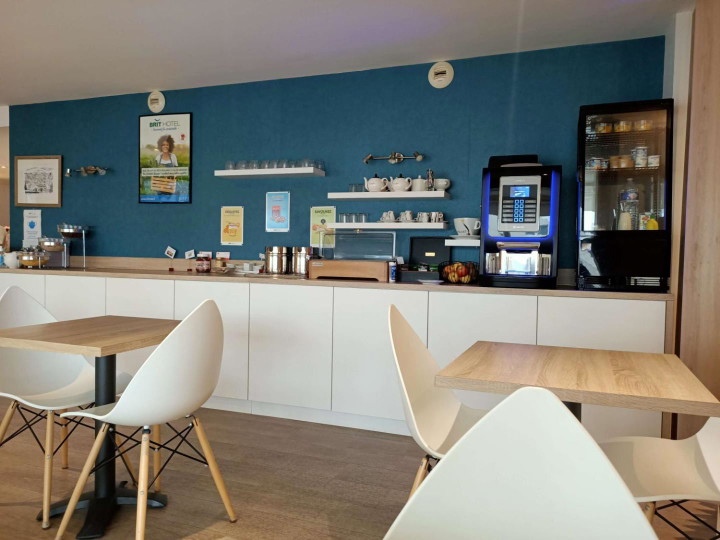Brit Hotel Les Alizes - Saint-Michel-Chef-Chef