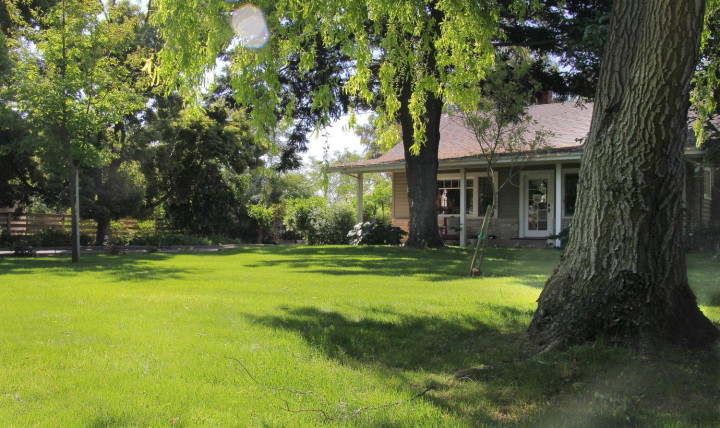 Cottage On Armstrong - Stockton, CA