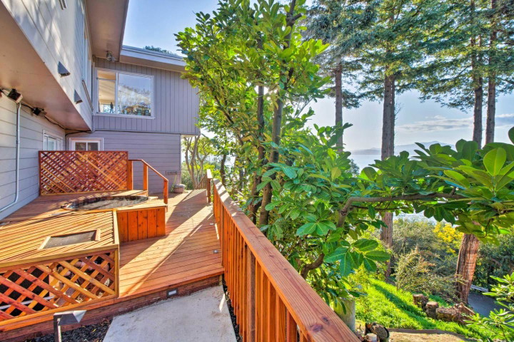 Walk To Keller Beach: Waterfront Studio W/ Hot Tub - El Cerrito, CA