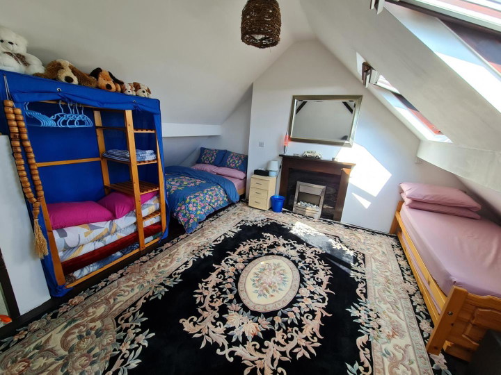 Large Private Room In Biddulph-stoke On Trent - Stoke-on-Trent