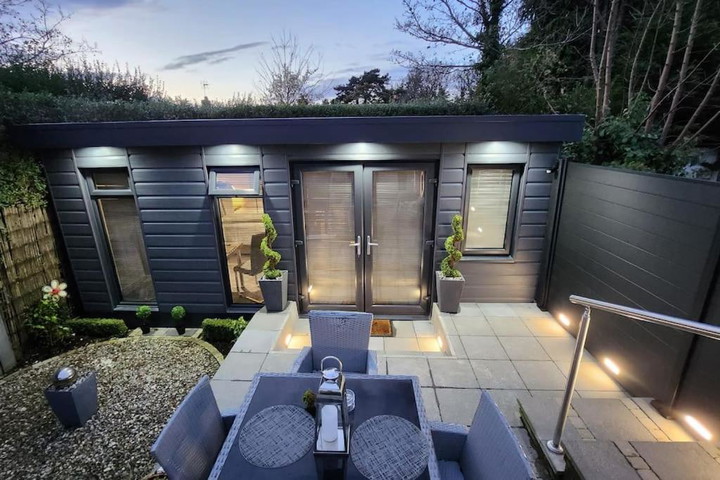 Breda Lodge Cosy Studio Space - England