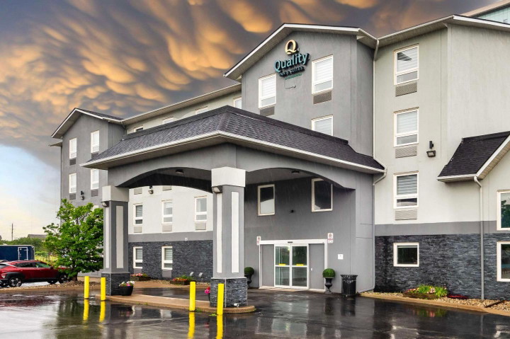 Quality Inn & Suites - グリムスビー
