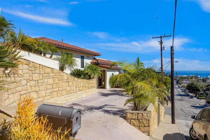 20% Off June Pacific Combo Wocean View Patio - Ventura, CA