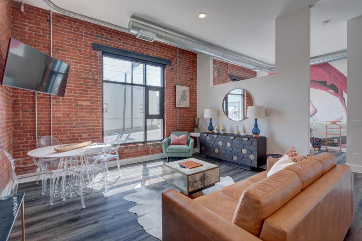 The Hive 103 Bees Knees Pet Friendly - Wilmington, NC