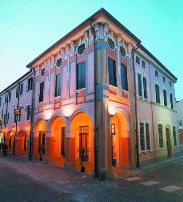 Hotel Aldo Moro - Villa Bartolomea