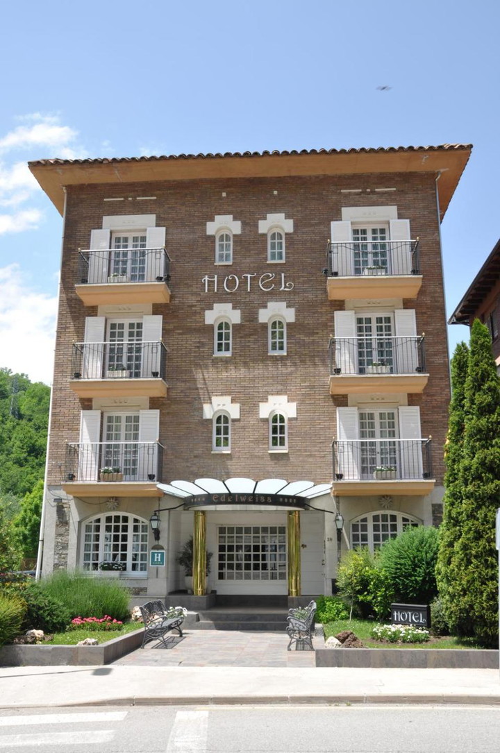 Hotel Edelweiss - Setcases