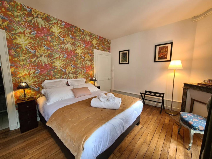Chambre Cosy Avec Lit Double Et Salle D'eau Privative - Petit-déjeuner Inclus - Châteauroux
