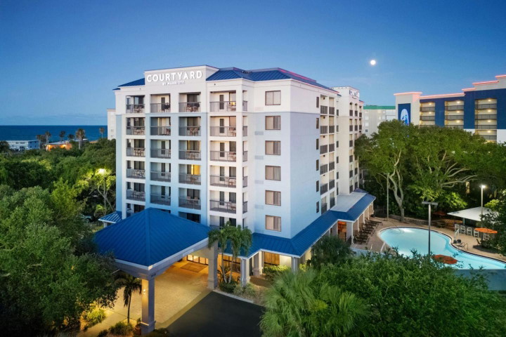 Courtyard By Marriott Cocoa Beach Cape Canaveral - Cape Canaveral, FL