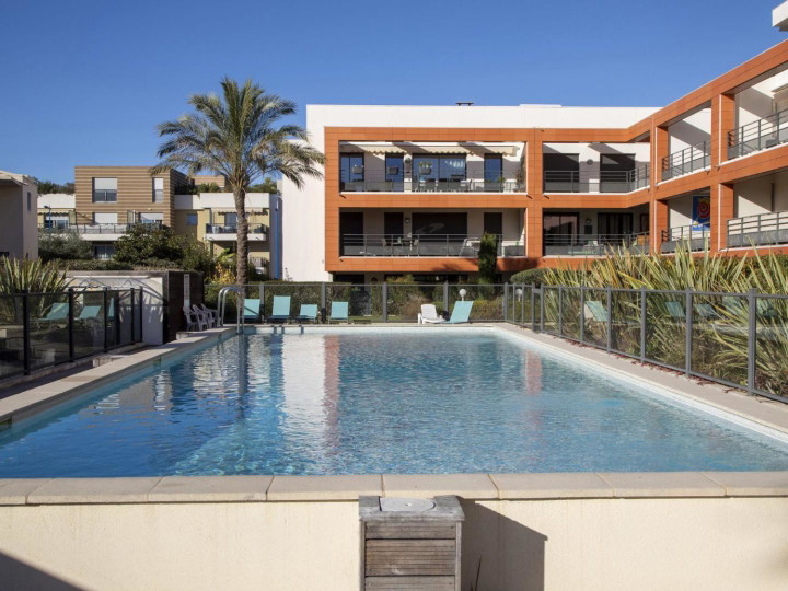 Apartment Le Garden Beach By Interhome - Villeneuve-Loubet