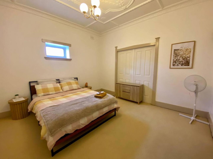 Spacious Private Room In Mckinnon 3 Min To Train Station, Cafes And Close To Monash Uni - Gippsland
