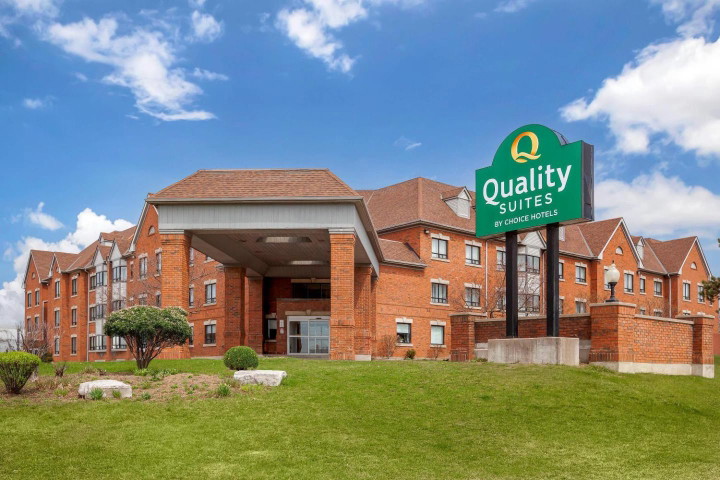 Quality Suites - Oshawa