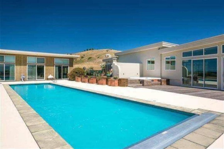 Oceanview Suite In An 6-bedroom Luxury Villa - Blenheim