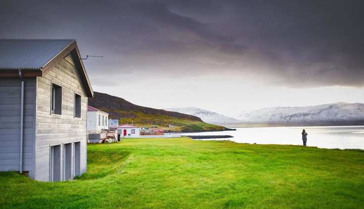 House Vallholt In Grenivík - Waterfront, Private Hot Tub - By Nollur - Islande