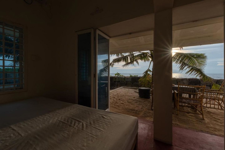 Beach House Pet-friendly Beachfront 1bhk Villa - Alappuzha