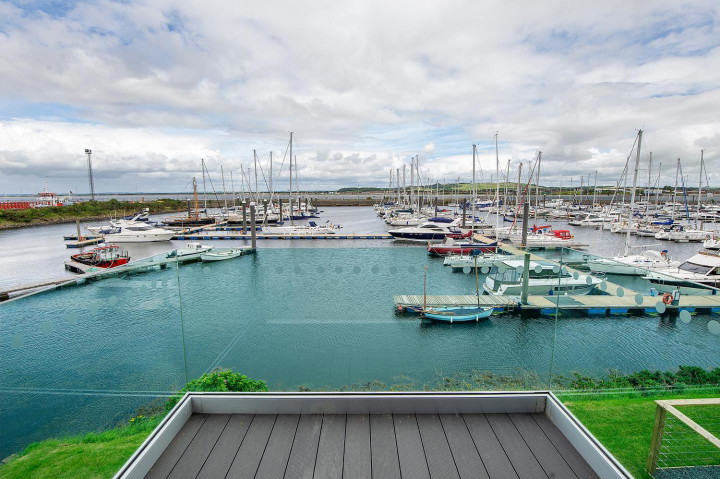The Salt Lodge - Troon