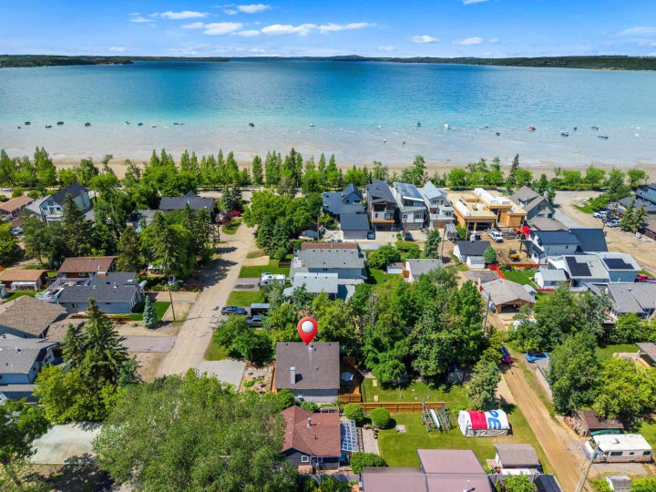 Casa Palu Walk To The Beach Gather By The Fire - Sylvan Lake, AB