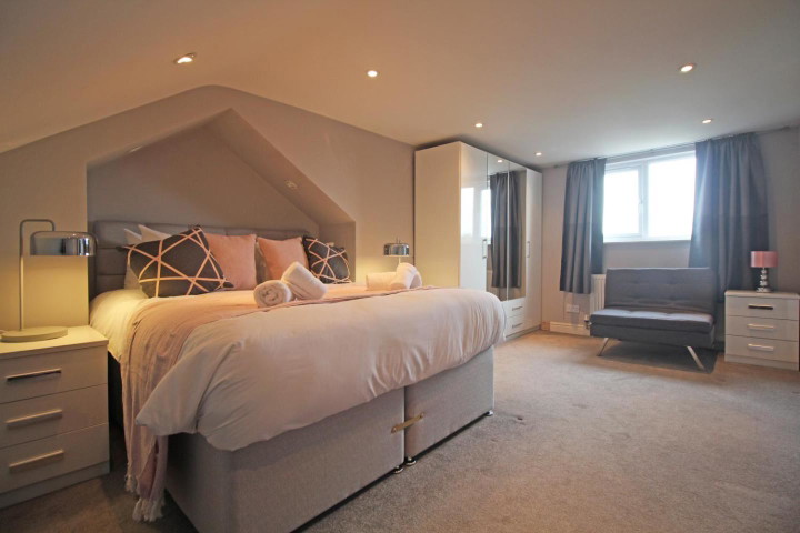 Queens Road - Luxury Spacious Home In Chester - North Wales