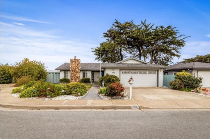 Str25-15 Home 3 Bedrooms 2 Bath - Salinas, CA