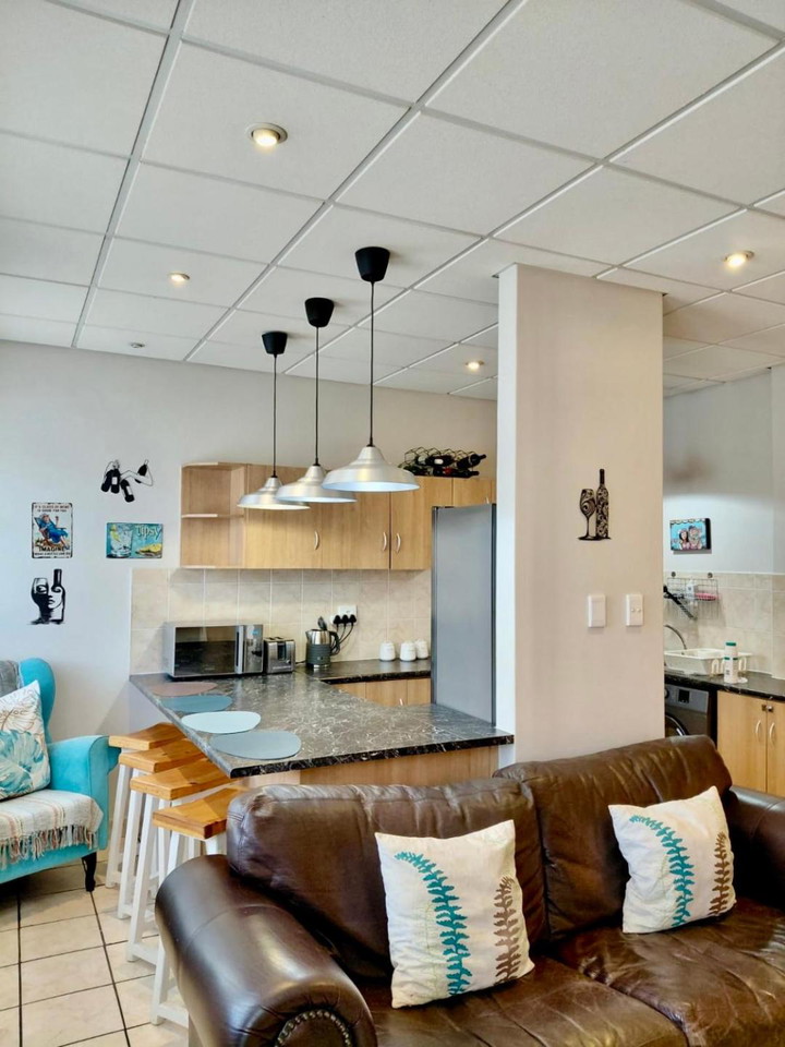 The Tipsy Expat - Paarl - Self Catering Apartment - Paarl