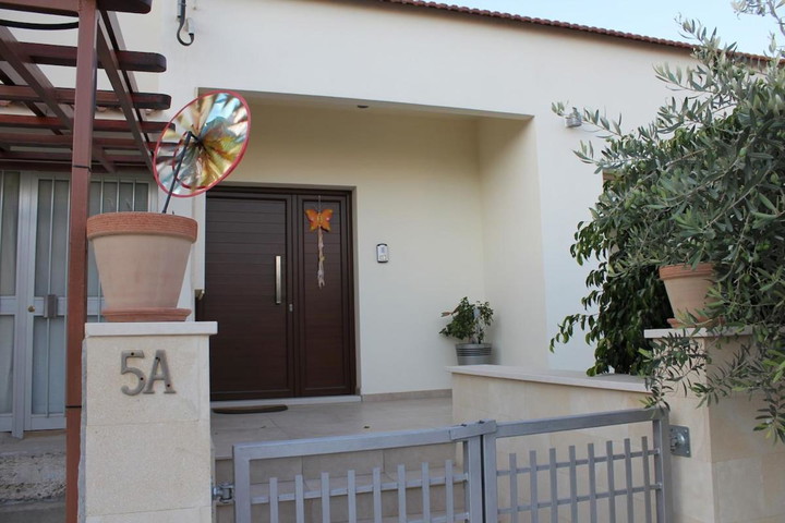 Modern Spotless House With Full Privacy And Wifi In Aglantzia Nicosia - Nicosie