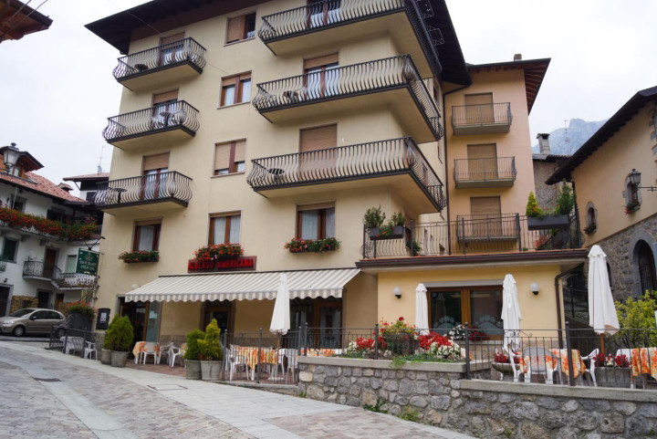 Hotel Americana - San Pellegrino Terme