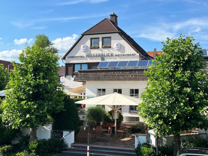 Landhotel Weserblick - Beverungen