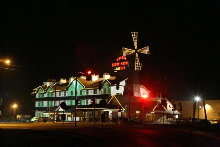 Hotel Złoty Młyn Majków - Puola