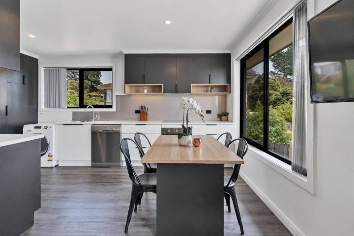 Youngtown Executive Apartments - 2br King & Queen Free Parking & Wifi Inclusive - Options For Split King Or Cot - Fee Applies - Launceston
