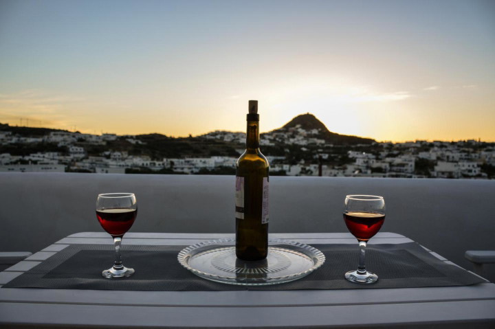 Rhyolite Apartment - Milos