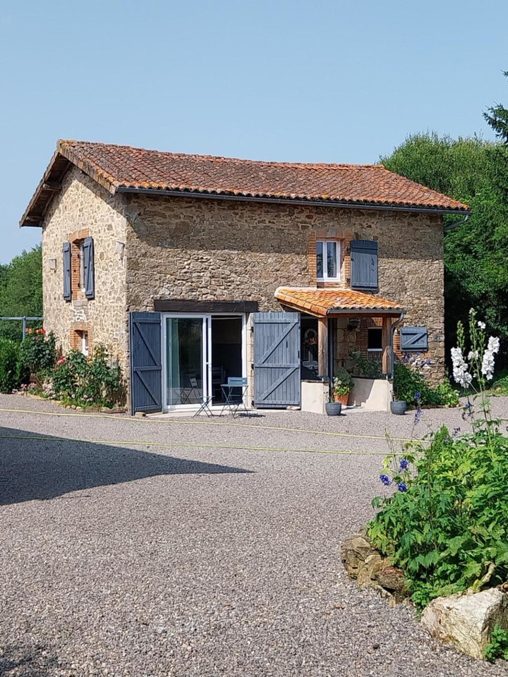 Beautiful 2 Bed Cottage With Swimming Pool - Limousin