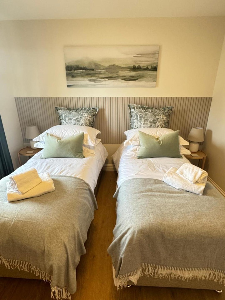 Island View - Spacious Two Bedroom Oban Apartment With Sea Views - Oban