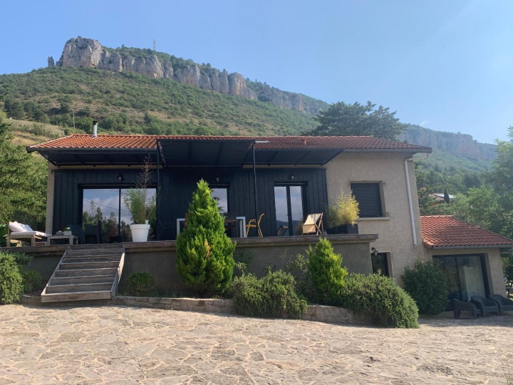 Dans La Pouncho D’agast - Millau