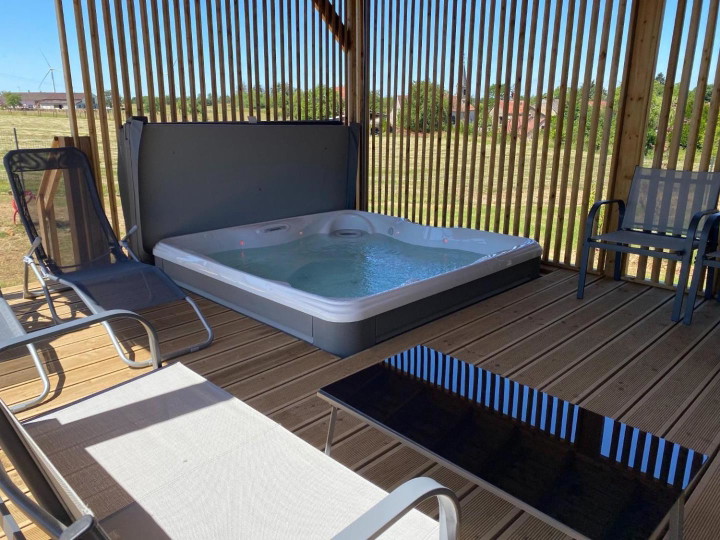 Chalet Avec Spa, Au Bois Quartois - Bourgogne-Franche-Comté