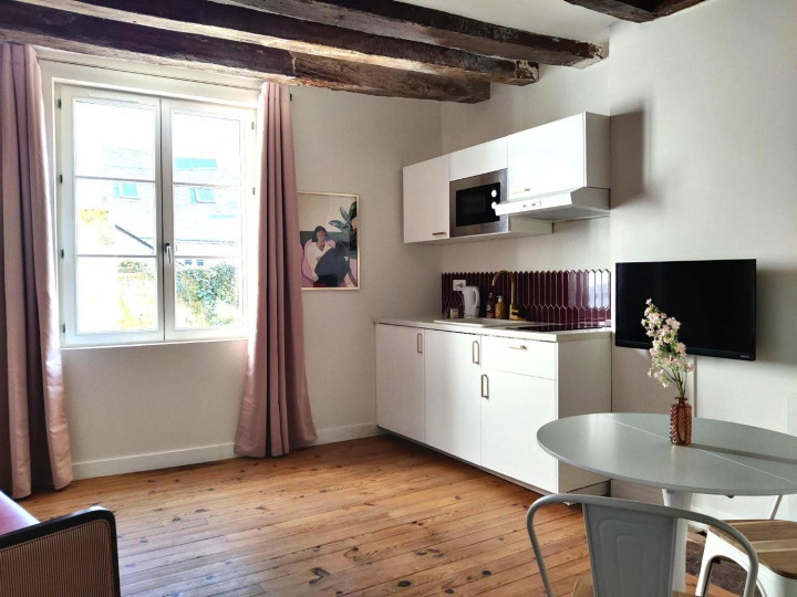 Large New Studio, Charming And Quiet, Historical Center - Touraine