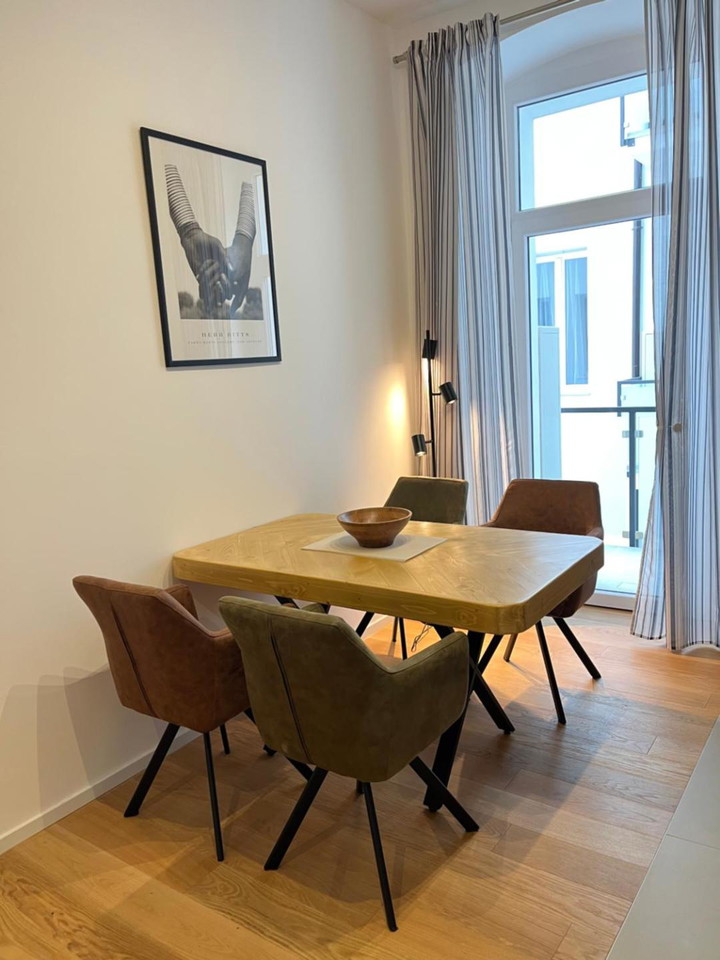 Relaxing Retreat In Trieste, Two-bedroom Apartment - Triest