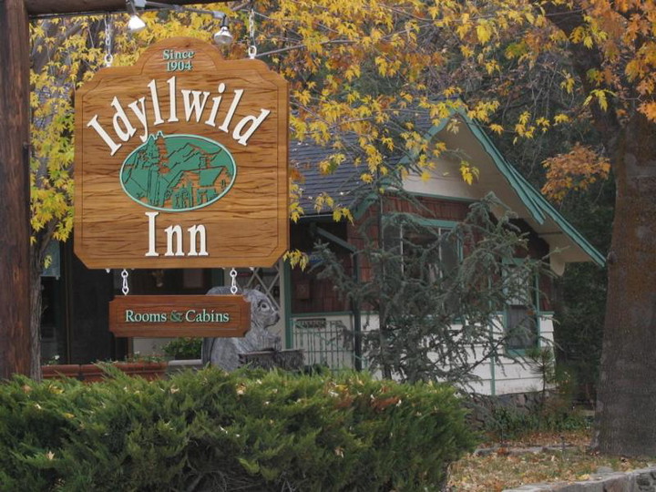 Idyllwild Inn And Strawberry Creek Inn - Idyllwild-Pine Cove, CA