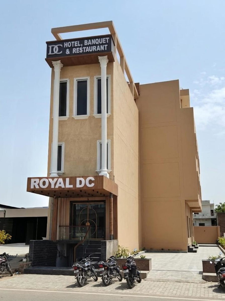 Hotel Royal Dc - Aligarh