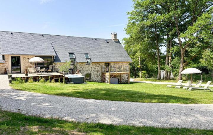 Nice Home In Alleyrat With Wifi - Limousin